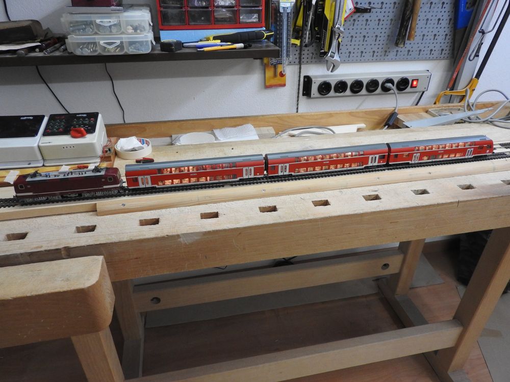 Märklin 3743, DR BR 243 E-Lok + 3 Doppelstockwagen KASSEL HB (Gebraucht ...