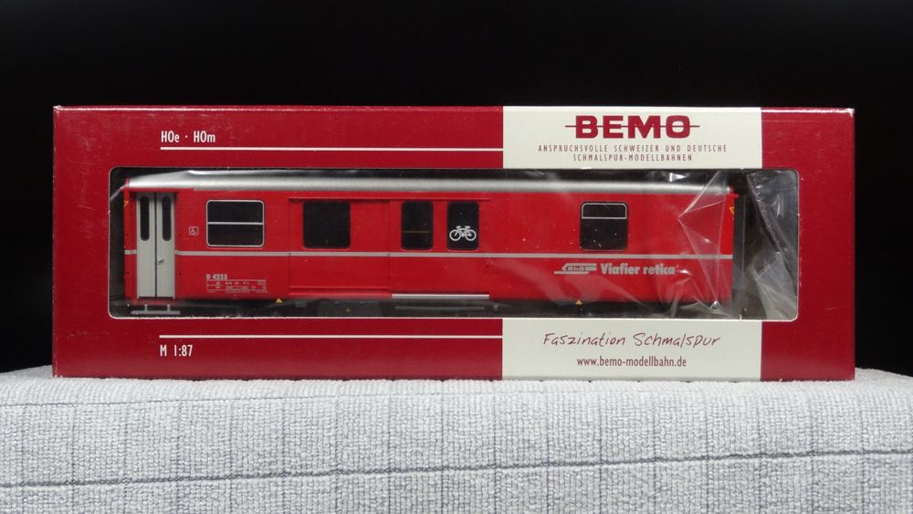 Bemo 3270153, RhB D 4223, Vierachser- Gepäckwagen rot, NEU (Neu und ...