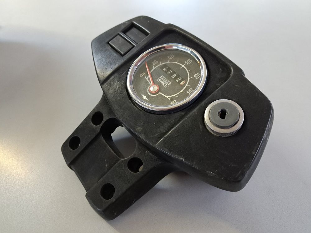 Mofa Töffli Cockpit Tacho Anzeige armatur Sachs /Puch etc. (Defekt) in Unterägeri für CHF 45 ...