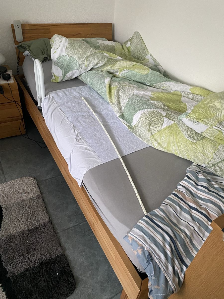 Einzelbett mit elektrischer Verstellung! Top gelegenheit!!! (Gebraucht ...