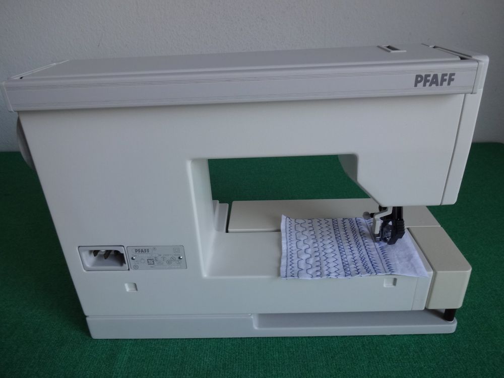 "PFAFF Tipmatic-1051" Revidiert mit 2-Monate Garantie (Gebraucht) in ...