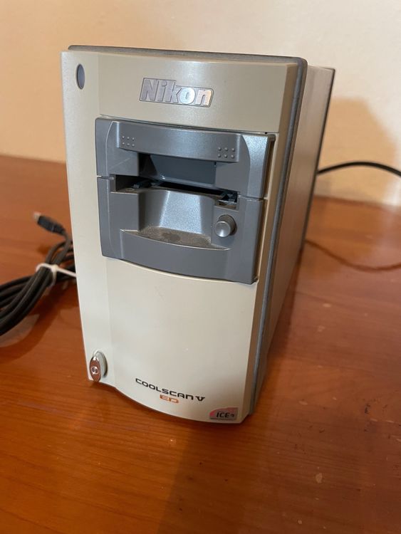 Nikon Coolscan V ED LS-50 Dia Scanner (Gebraucht) in Zürich für CHF 599 ...
