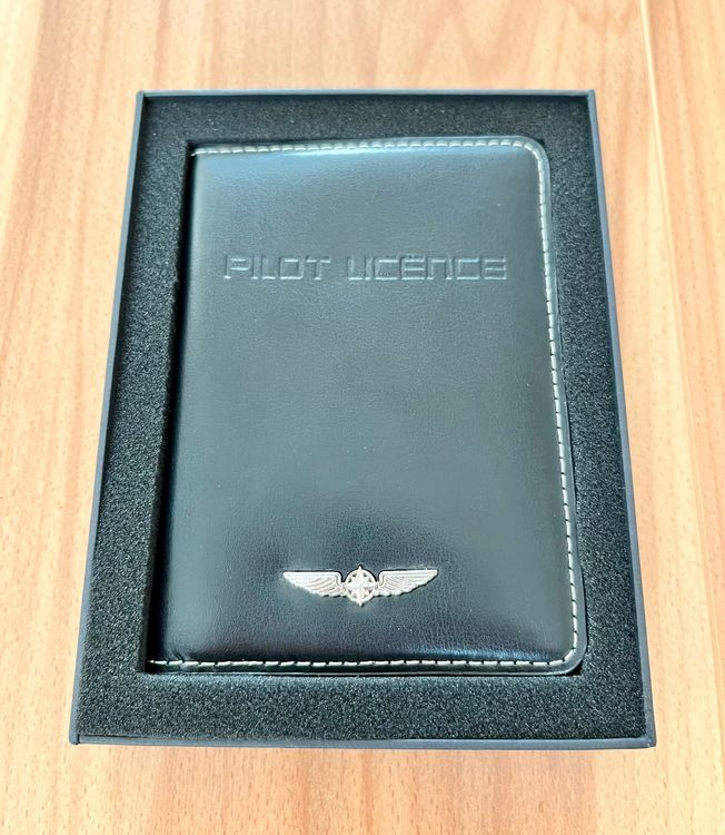 EASA Licence Cover - Pilot (Neu und originalverpackt) in Goldau für CHF ...