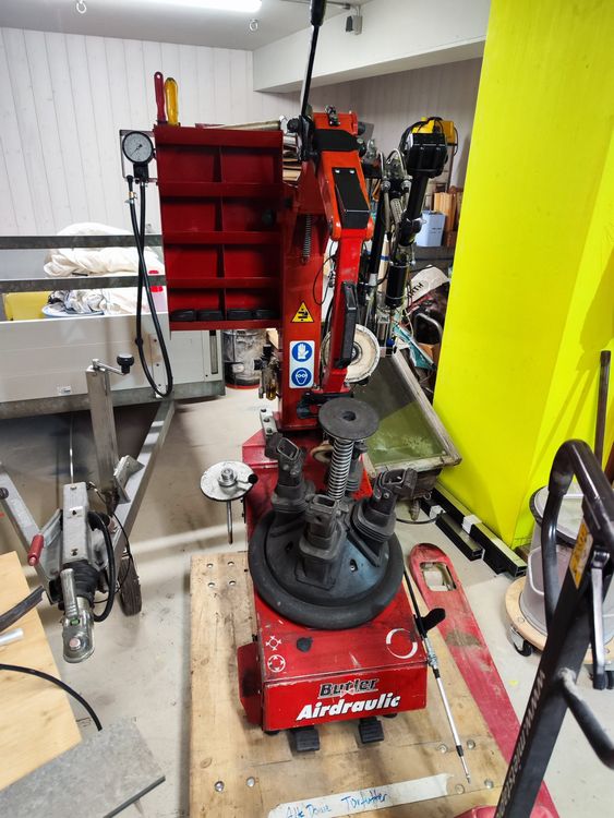 Butler Pneumaschine 1050 (D'occasion) à Ersigen pour CHF 250 – retrait ...