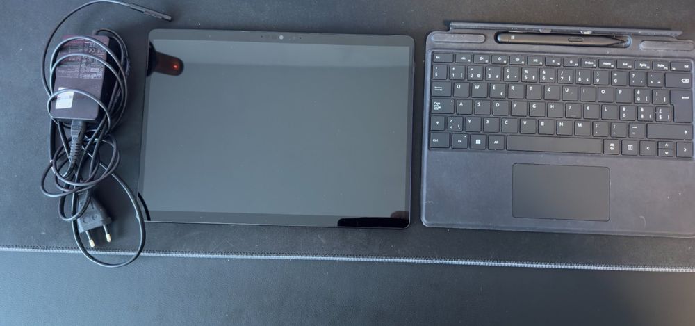 Microsoft Surface Pro 8 Graphite Color with 16GB RAM ,m256GB | Kaufen ...