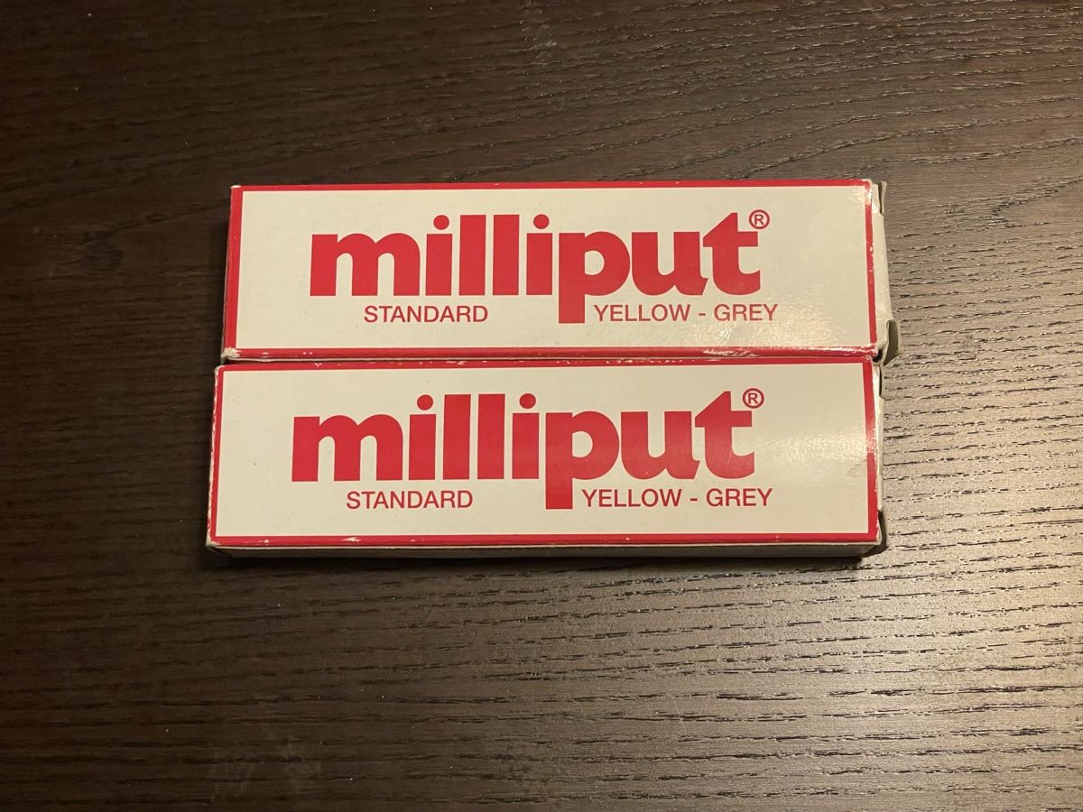 Milliput Standard Yellow-Grey Epoxy Putty - Two Packs. (Neu (gemäss ...