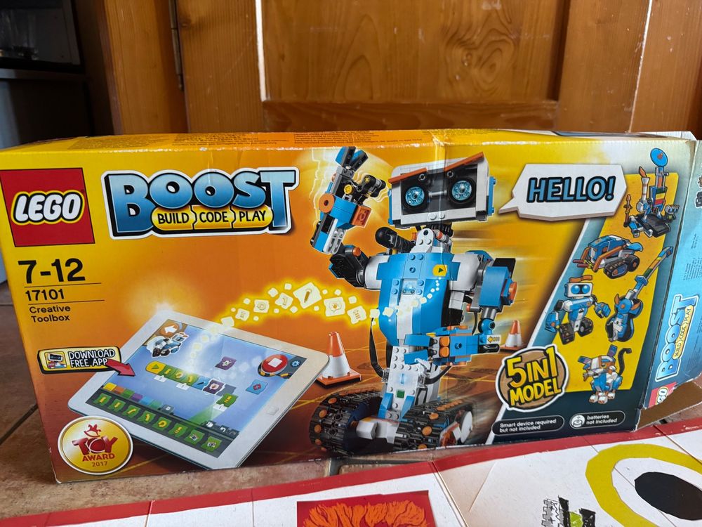 Lego - BOOST 17101 Programmierbares Roboticset (Gebraucht) in Oberglatt ...