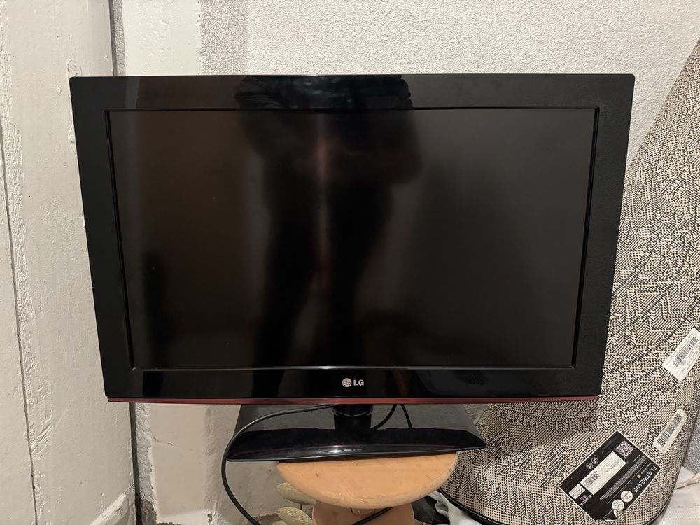 Télévision LG 32LD350 (Gebraucht) in Cormérod für CHF 15 – nur Abholung ...