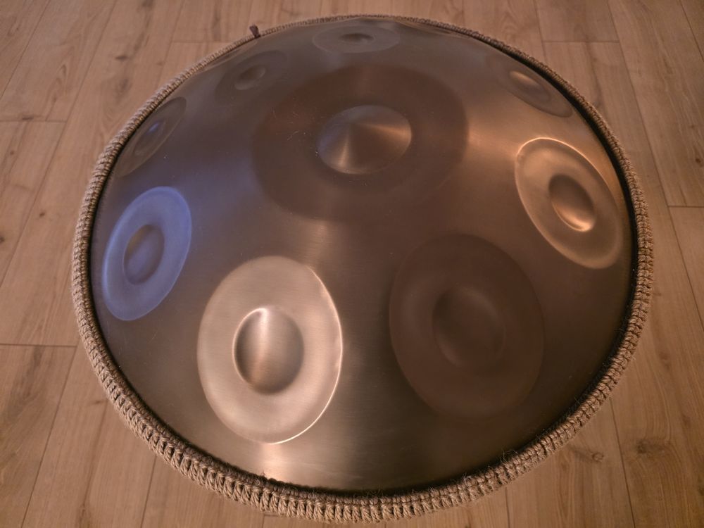 Wunderschöne Handpan/Steel Tongue Drum mit Tragetasche 432Hz (Neu ...