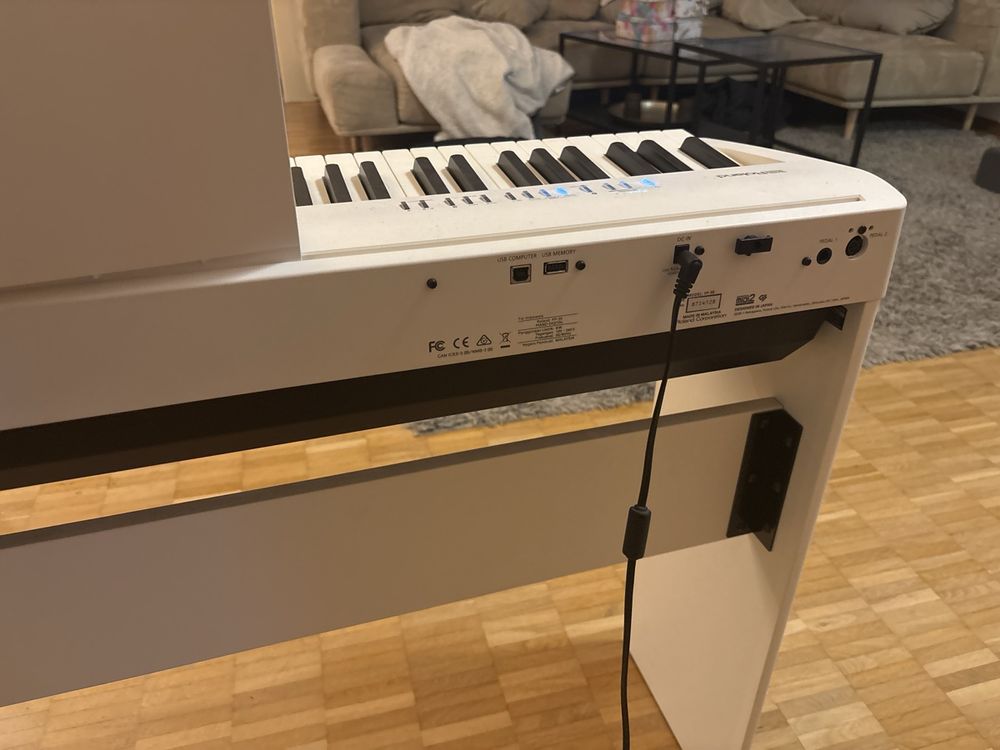 Roland RP-30 Digital Piano - Ideal für Einsteiger! (Gebraucht) in Uster ...