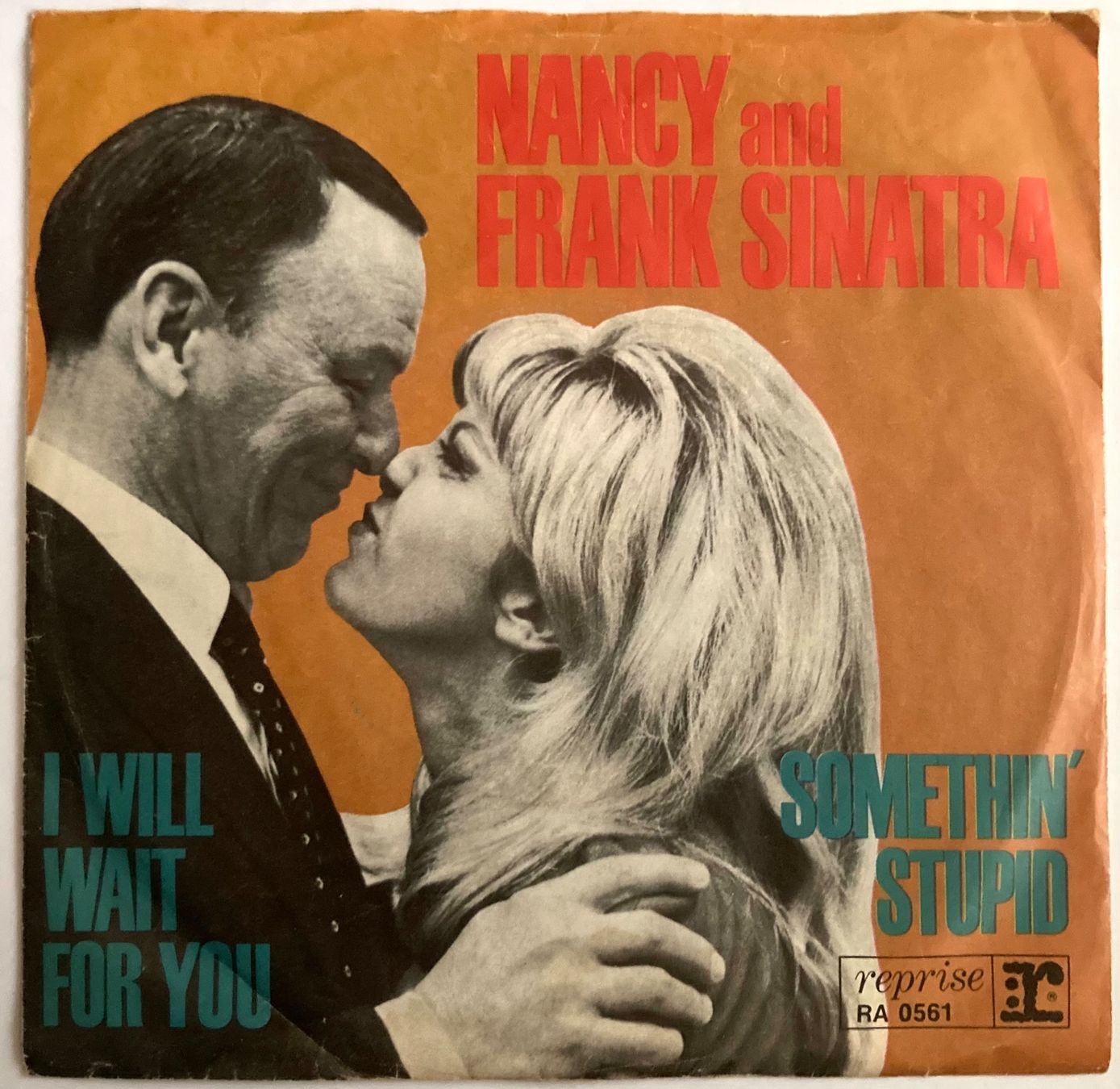 NANCY AND FRANK SINATRA - SOMETHIN' STUPID / I WILL WAIT FOR (D ...
