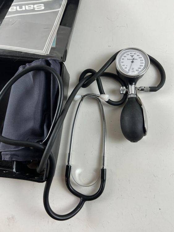 Riester Sanaphon Germany Blutdruckmessgerät. (Gebraucht) in Neuhausen ...