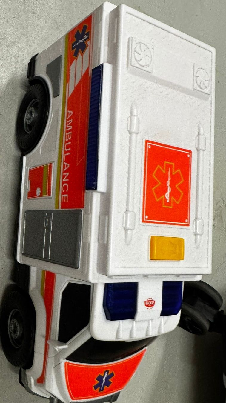 Brumm-Brumm! Dickie Toys Ambulanz – Einsatzbereit! (Gebraucht) in ...