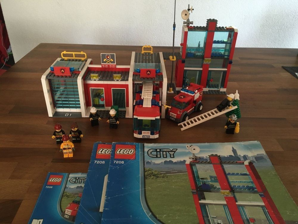 Lego City 7208 - Grosse Feuerwehrstation (Gebraucht) in für CHF 40 ...