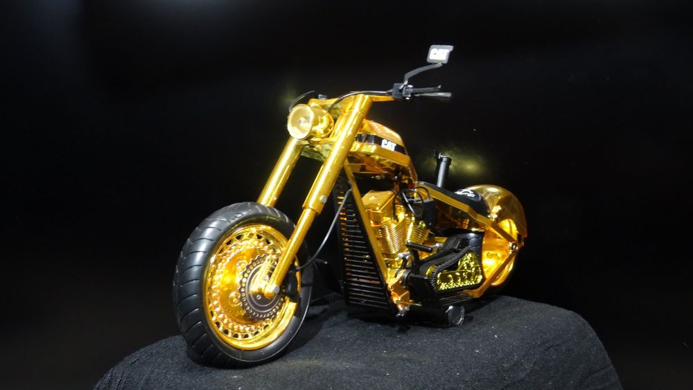 Auto World, CP 5701, 1:10, CAT Chopper, Gold, 5 Years, oCc (Neu (gemäss Beschreibung)) in Kloten ...
