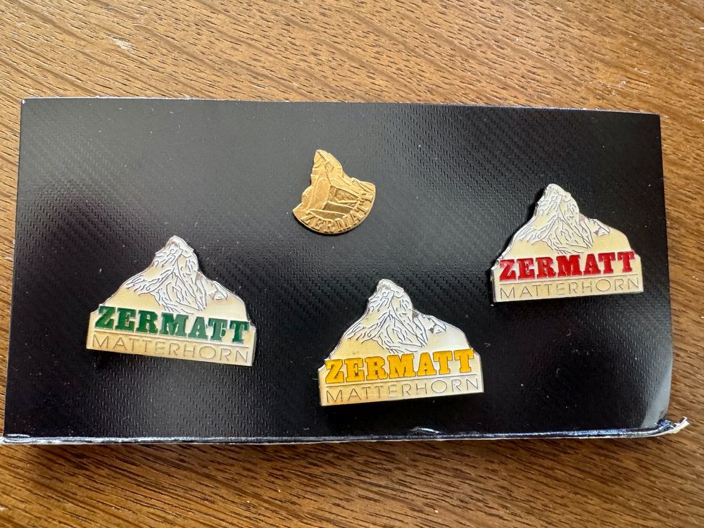 4 Pins - Zermatt Matterhorn (Gebraucht) in Triesen / Liechtenstein für ...