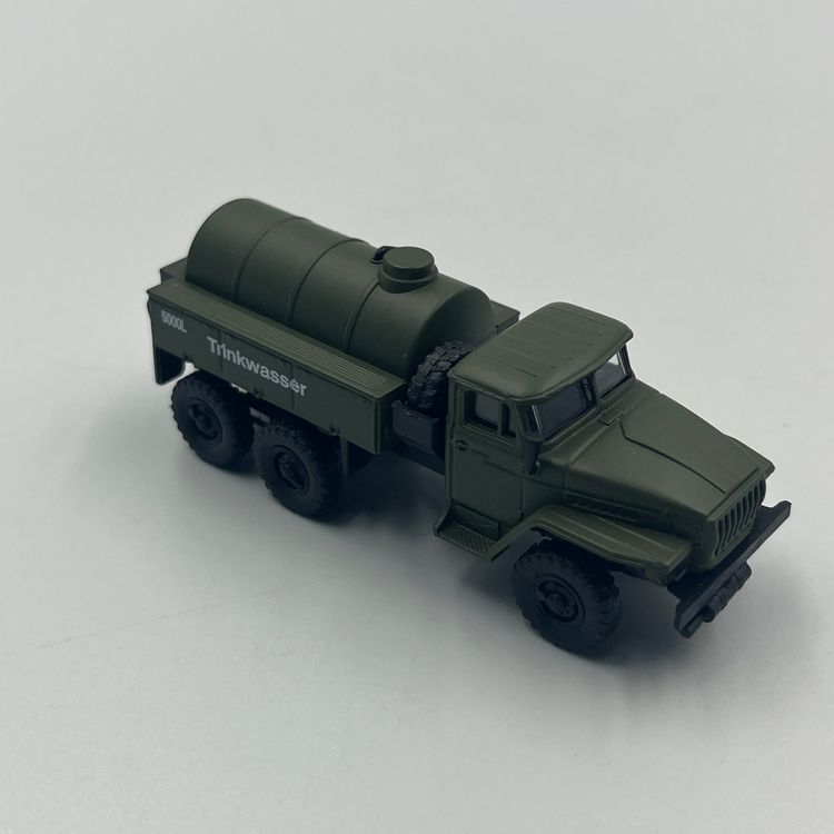 Ural 375 NVA der DDR Tanker Trinkwasser 1/87 (Neu und originalverpackt ...