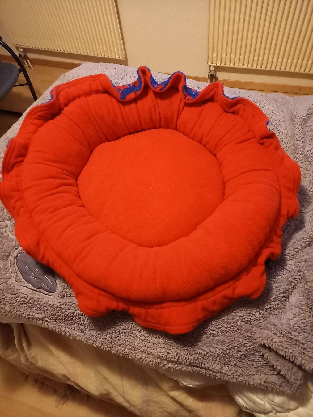 Katzen-oder Hundebett (Gebraucht) in NIEDERBUCHSITEN für CHF 15 – nur ...