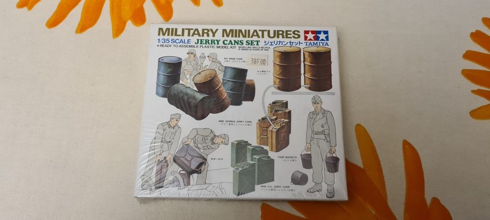 1/35 WW2 Tamiya Jerri Cans set x2 (Neu und originalverpackt) in Winznau ...