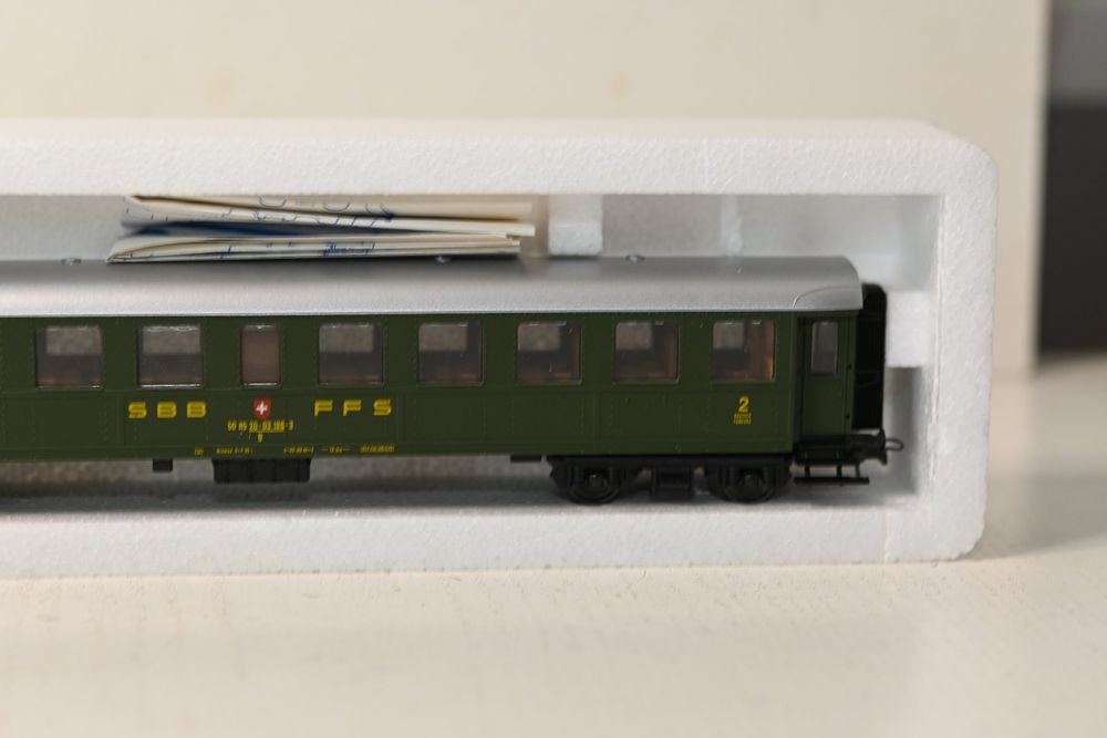 SBB 2Kl. Personenwagen Roco H0/DC mit OVP (Gebraucht) in Laupen ZH für ...