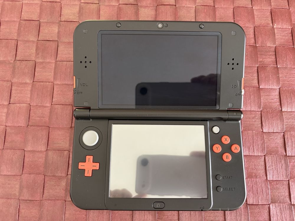 New Nintendo 3DS XL + Pokemon Mond (Neu (gemäss Beschreibung)) in ...