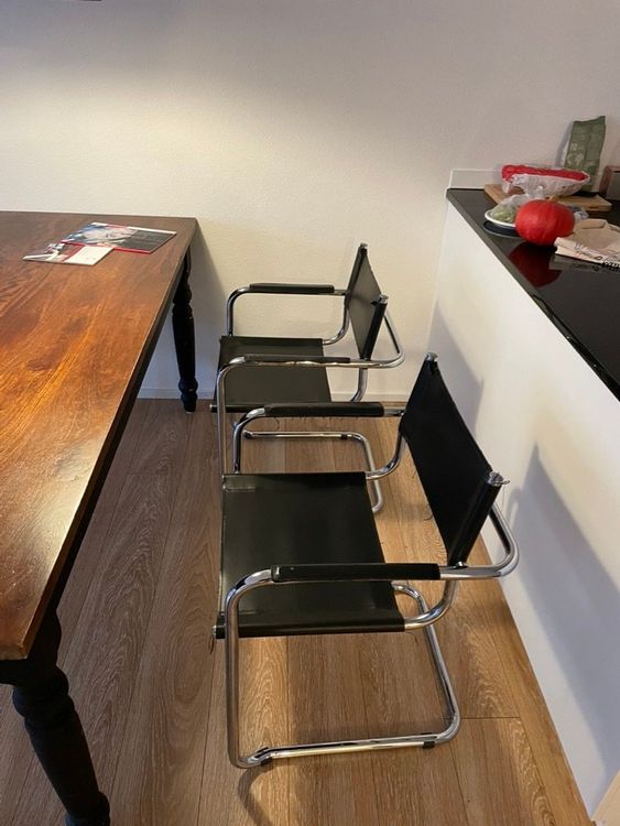 vier Freischwinger Stühle im Bauhaus -Stil | Kaufen auf Ricardo