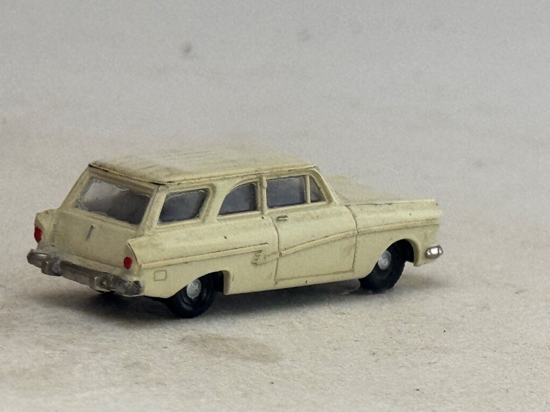 GB2- Brekina Ford Taunus 17 M weiss (Gebraucht) in Elm für CHF 5 – mit ...
