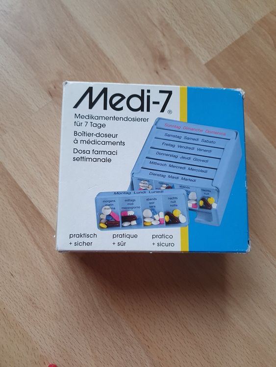 Blaues Medi-7 Wochendosett (Gebraucht) in Bern für CHF 10 – mit ...