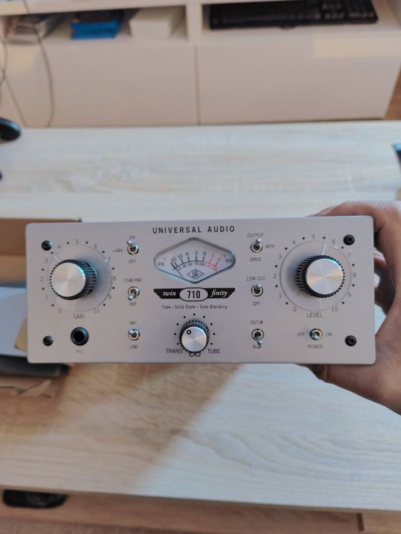 Preamp Universal Audio 710 Twin Finity (Gebraucht) in Adliswil für CHF 490 – nur Abholung auf ...