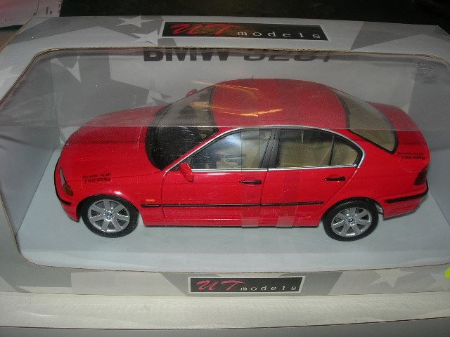 BMW E46 328i 1998 rot * UT Models 1:18 | Kaufen auf Ricardo