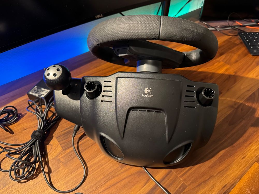 Logitech Driving Force Pro Lenkrad und Pedale | Kaufen auf Ricardo