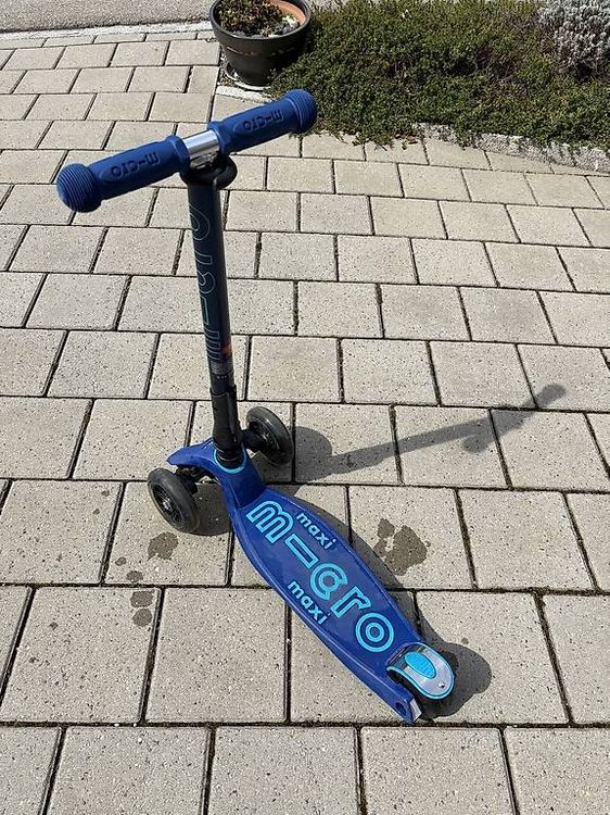 Maxi Micro Scooter mit Leuchträdern (Gebraucht) in Frauenfeld für CHF 60 – nur Abholung auf ...