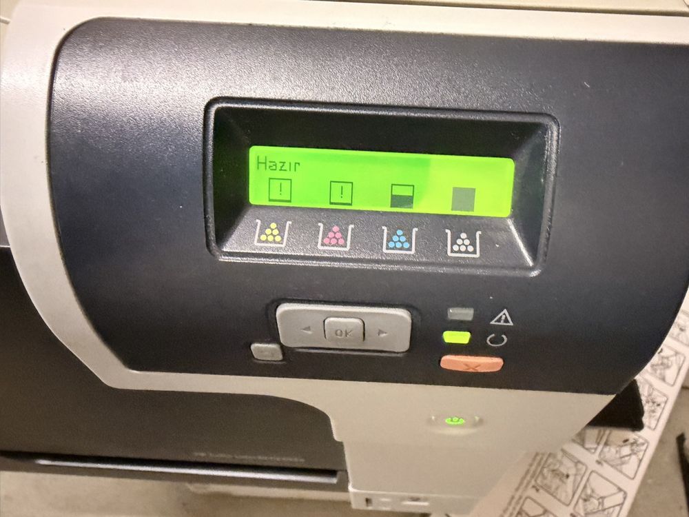 HP Color LaserJet CP5225dn, Top Zustand, wenig benutzt! (Gebraucht) in ...