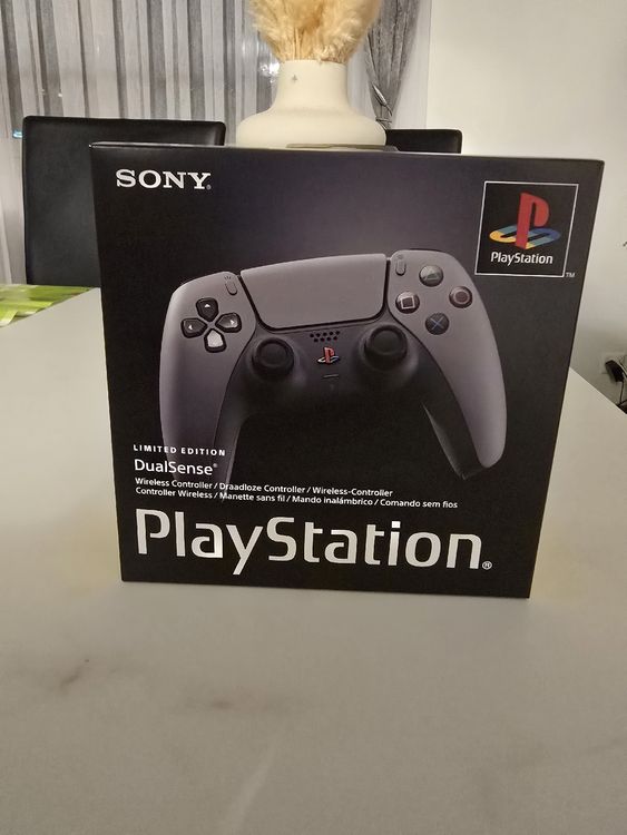 Sony Playstation PS5 DualSense 30th Anniversary Limited Edit (Neu und originalverpackt) in ...