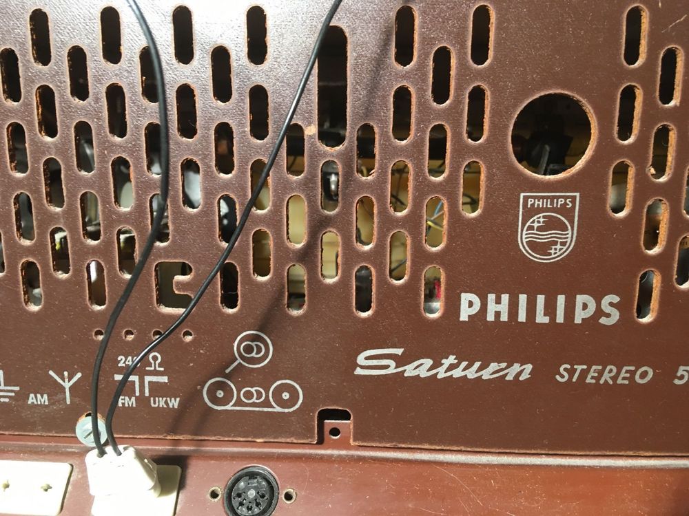 Weltempfänger Philips Saturn stereo (Gebraucht) in Murist für CHF 50 – mit Lieferung auf Ricardo ...