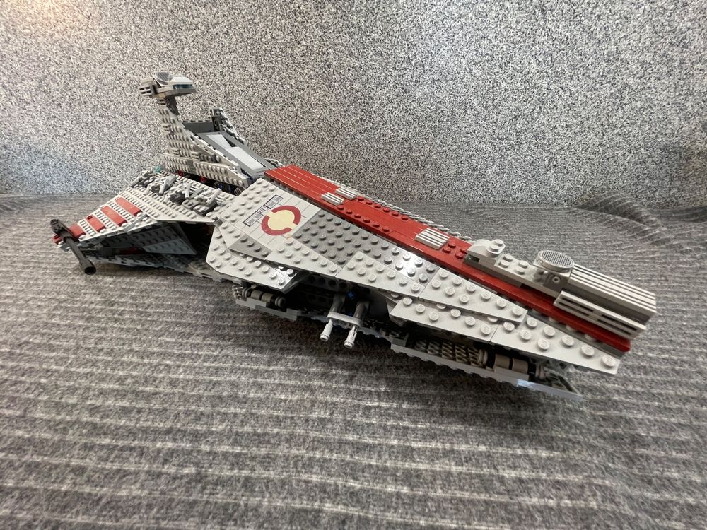 LEGO Star Wars Venator-class Republic Attack Cruiser 8039 (Gebraucht ...