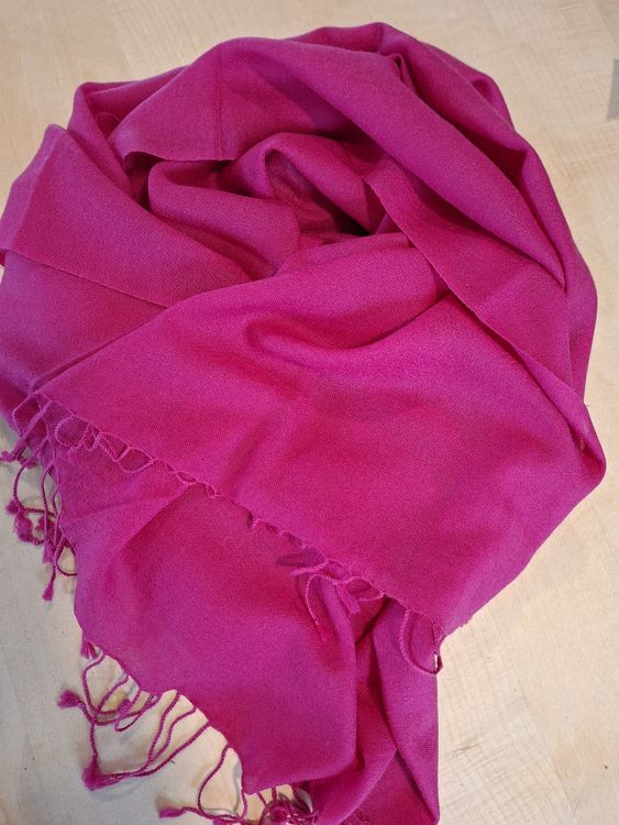 Grosser neuer rosa Kuschel-Wollschal, sehr fein und angeneh (Neu ...