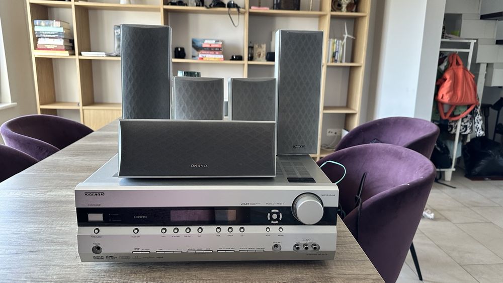 Onkyo HT-R518 5.1 Channel Receiver and Speaker Set (Gebraucht) in ...