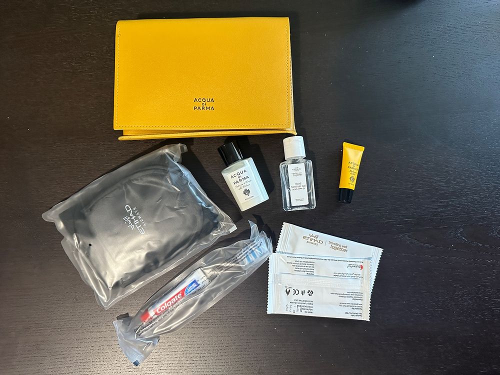 Etihad Business Class Amenity Kit (Neu und originalverpackt) in Genève ...