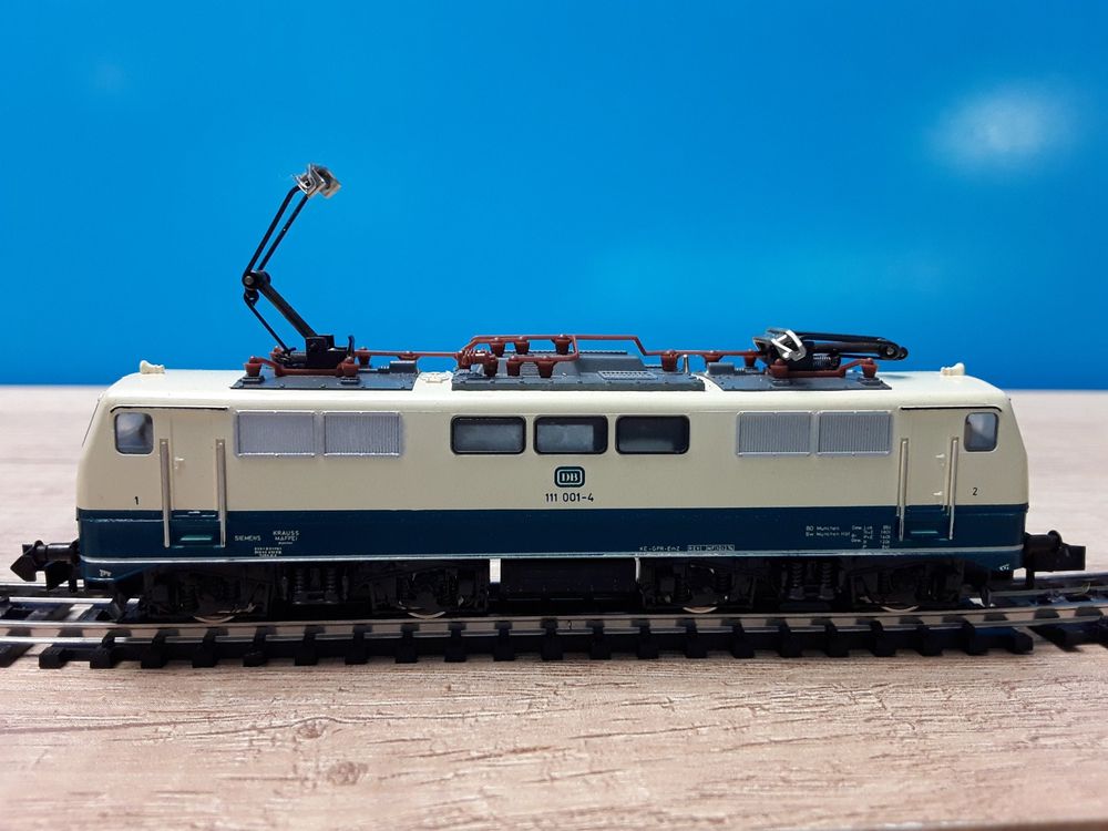 Minitrix 2062 _ Lokomotive BR 111 blau/beige _ Spur N (Gebraucht) in ...