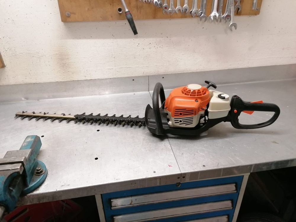 Heckenschere Stihl (Gebraucht) in Nänikon für CHF 145 – nur Abholung auf Ricardo kaufen