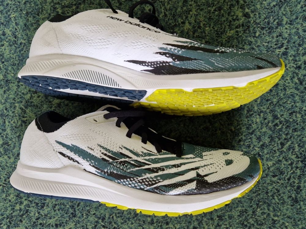 Laufschuhe New Balance COMPETITION 1500 V6 Grösse 44.5 (Neu (gemäss ...