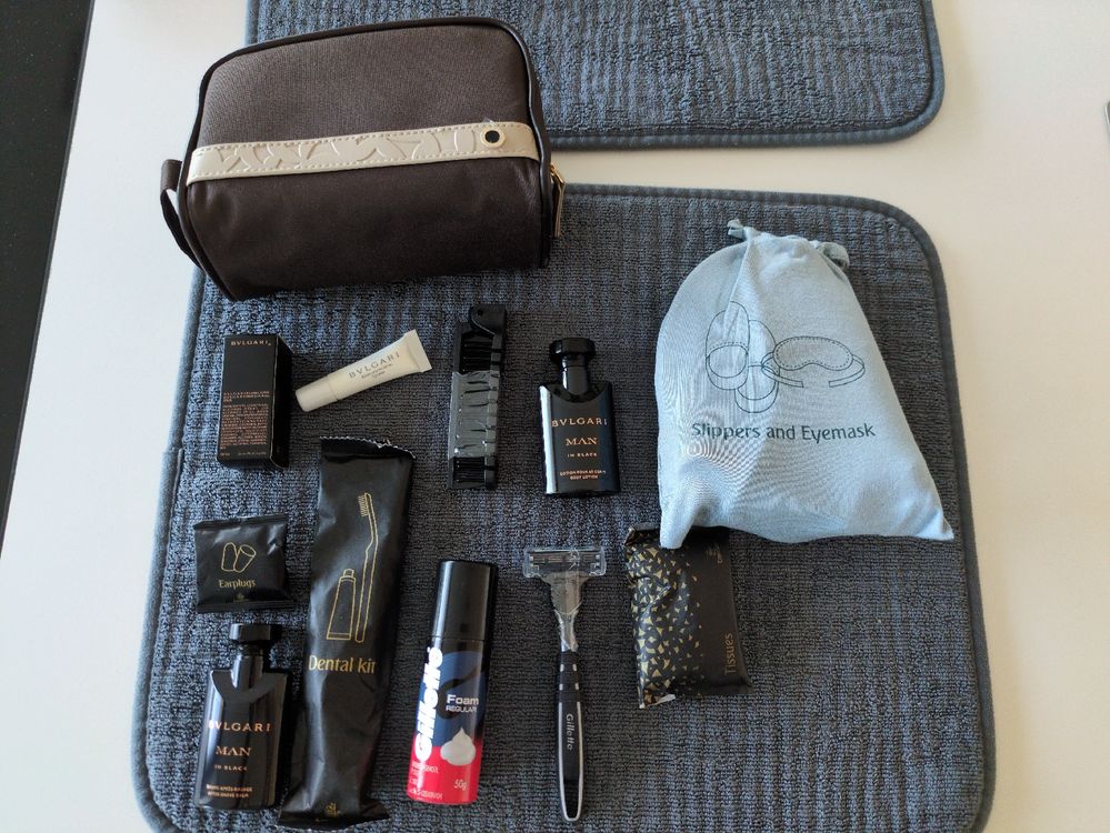 Bulgari Amenity Kit / Necessaire Braun mit Inhalt, neu | Kaufen auf Ricardo