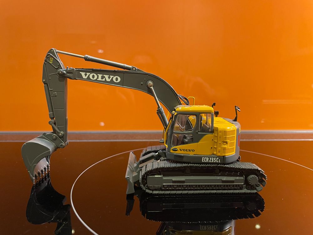 Volvo Bagger ECR 235 C (Gebraucht) in Niederwil AG für CHF 129 – mit ...