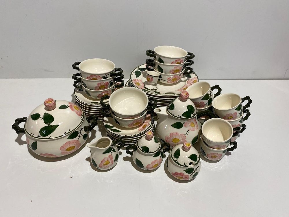 Grosses Villeroy & Boch Wildrose Geschirr-Set, 47-teilig | Kaufen auf Ricardo