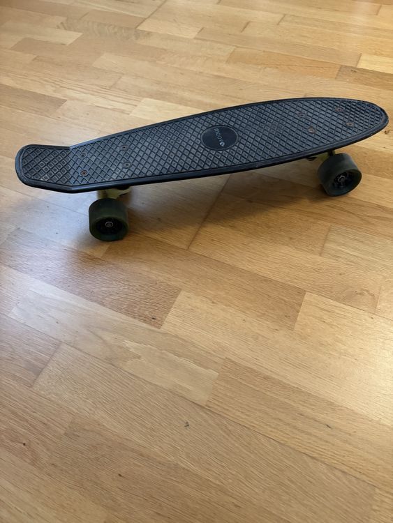 Pennyboard Cruiser Retro Schwarz Gelb Top Zustand (Neu (gemäss Beschreibung)) in Uezwil für CHF ...