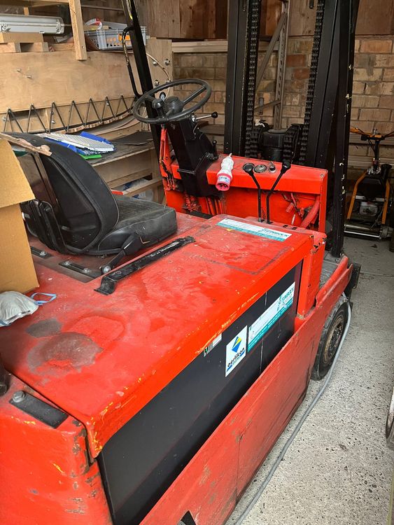 Elektro Stapler Steinbock mit Ladegerät (Defekt) in Schüpfen für CHF ...