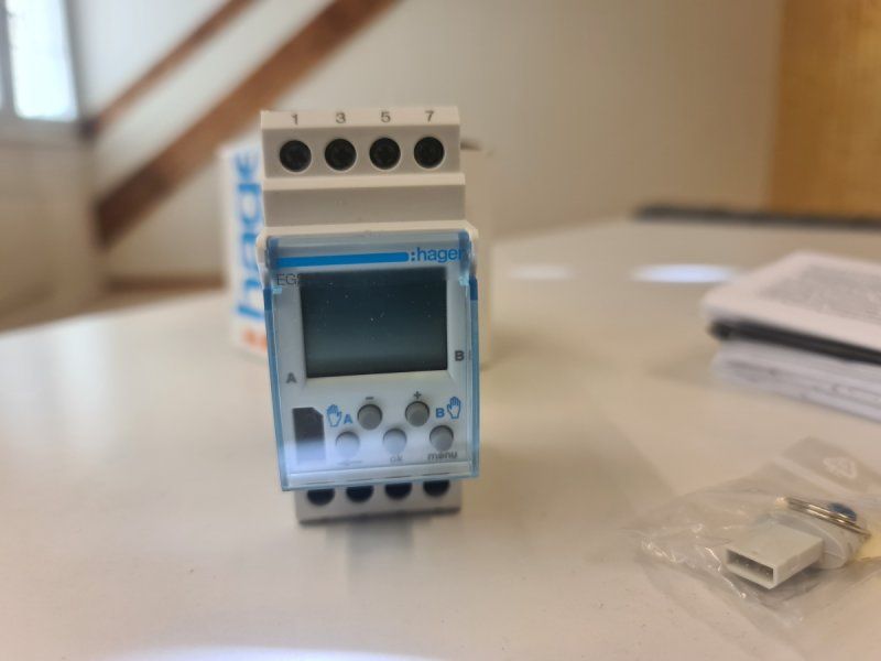 NEUE Hager 2Kanal Wochen Schaltuhr ab 1.- (Neu und originalverpackt) in ...