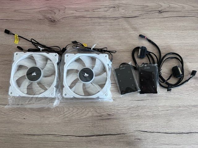 Corsair ML 120 Lüfter inkl. Lightning Node Core | Kaufen auf Ricardo