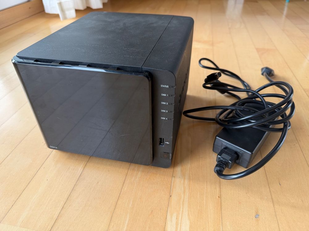 Synology Diskstation DS414 mit Netzteil (Gebraucht) in Oberuzwil für ...